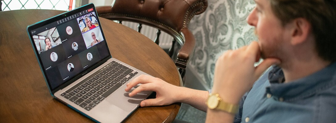 How to Use a Laptop to Work Online for Remote Workers: A Step-by-step ...