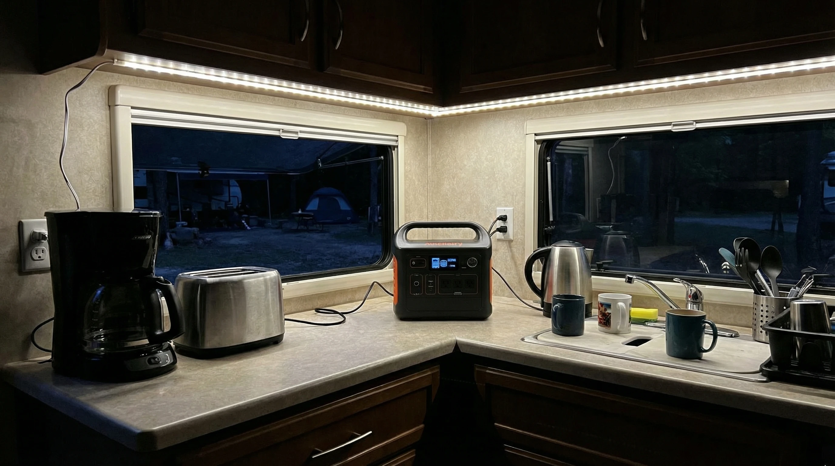 Installing Solar Panels And Managing Off-Grid Power In Your RV - Full ...
